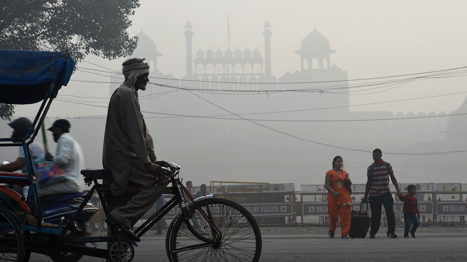 India to tackle toxic smog causing pollution emergency