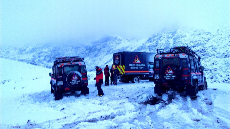 Climbers rescued after difficulties on Carrauntoohil