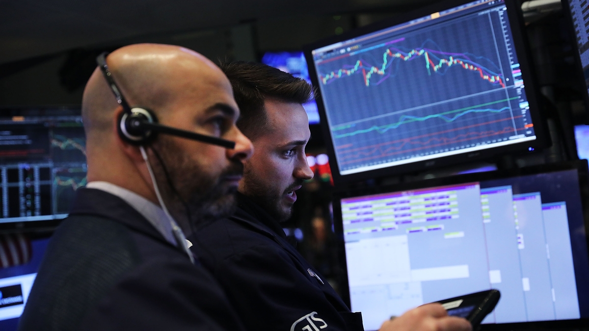 Wild fluctuations on US stock markets this week | News At One - RTÉ Radio 1