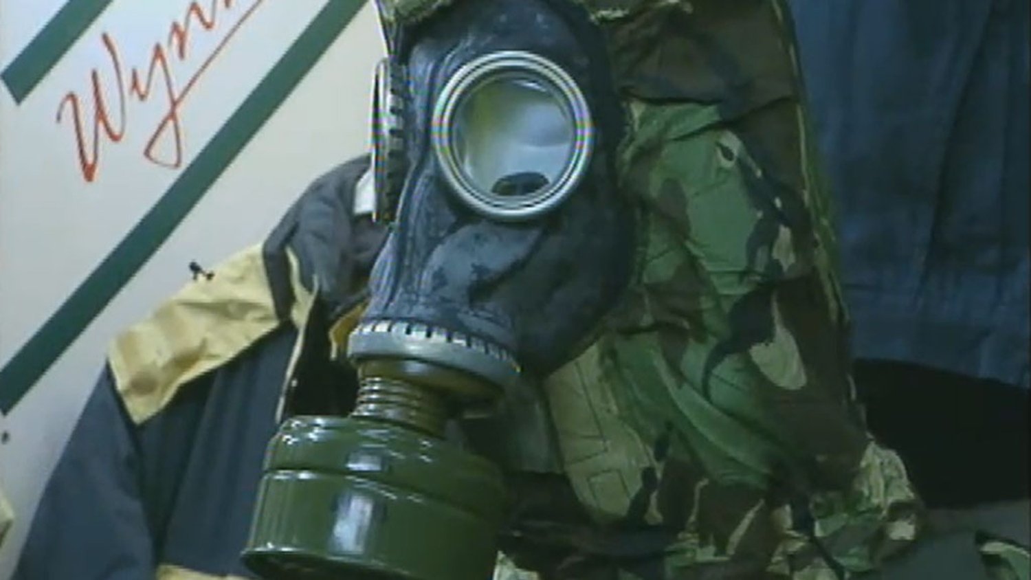 RTÉ Archives | War and Conflict | Gas Masks In Demand
