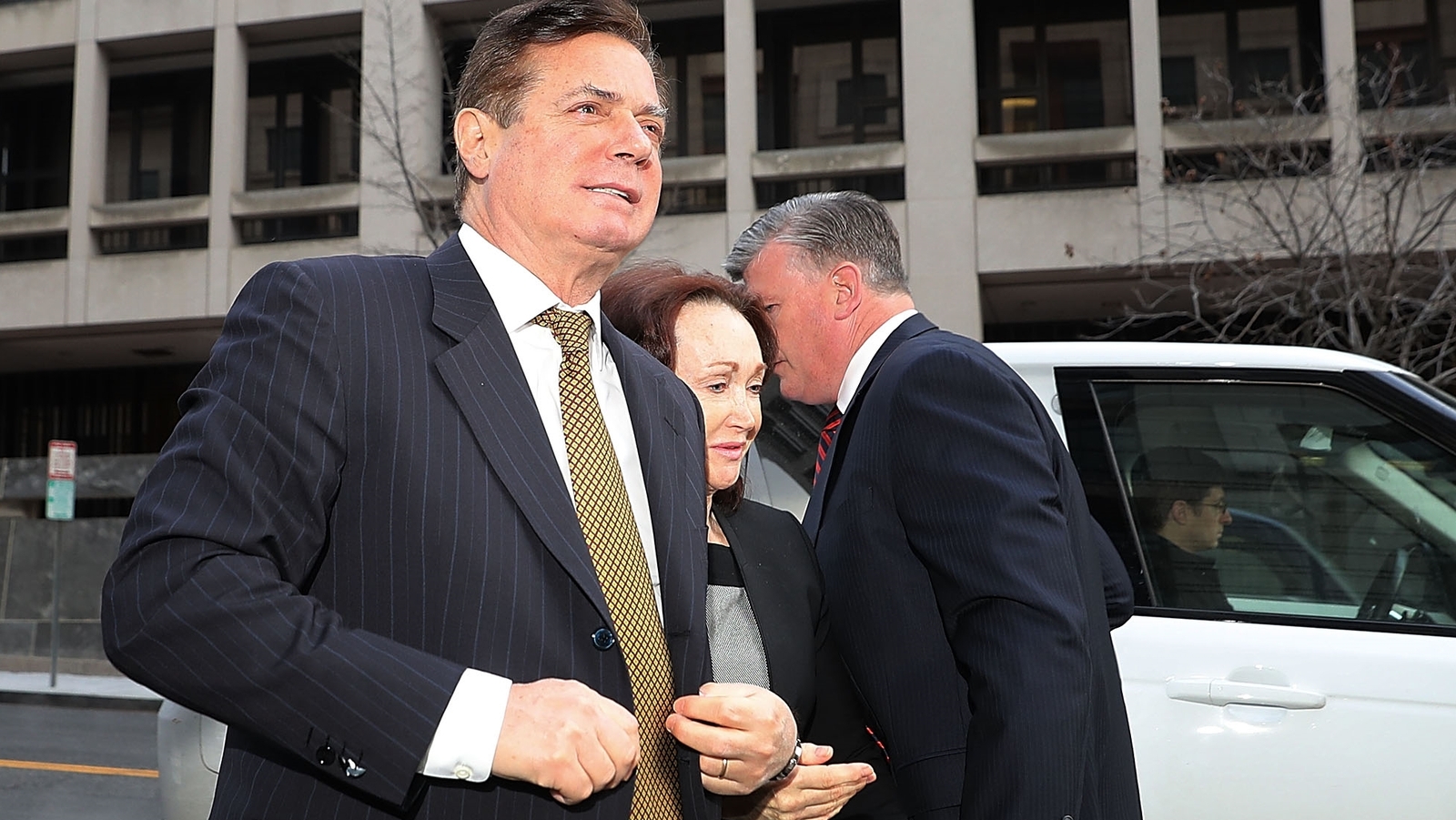 Manafort pleads not guilty to criminal charges
