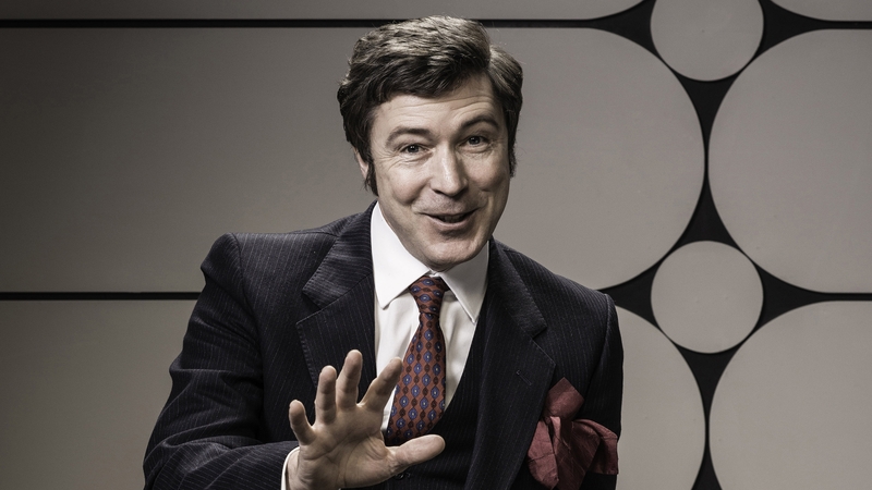 Aidan Gillen transforms into Dave Allen for new biopic