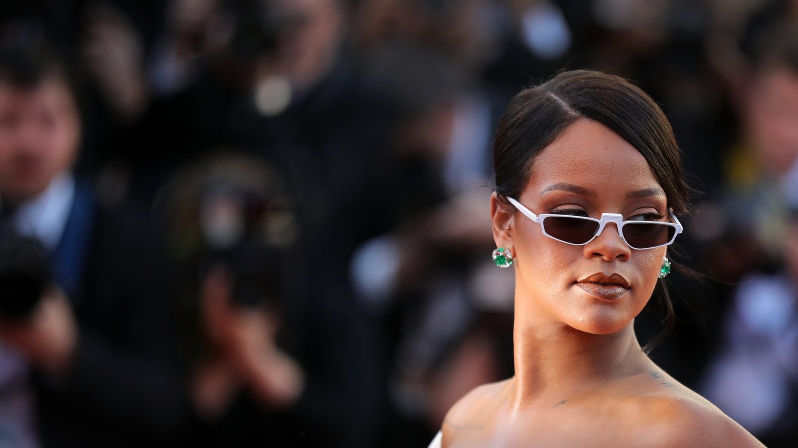 Police called to Rihanna's Los Angeles home