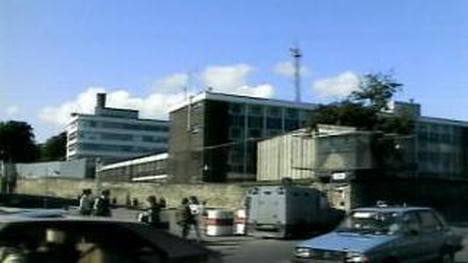 RTÉ Archives | Collections | IRA Attack Derry RUC HQ