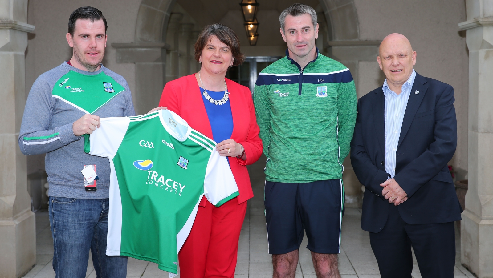 Foster meets with Fermanagh GAA team ahead of final
