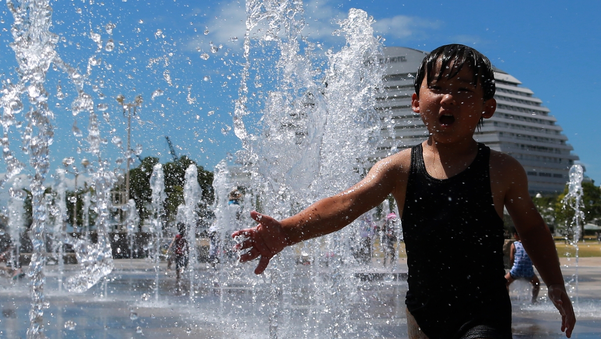 Warnings as temperatures hit record 41.1C in Japanese heatwave ...