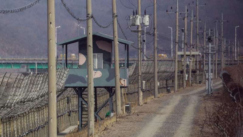 US commander in S Korea backs plan to cut DMZ outposts