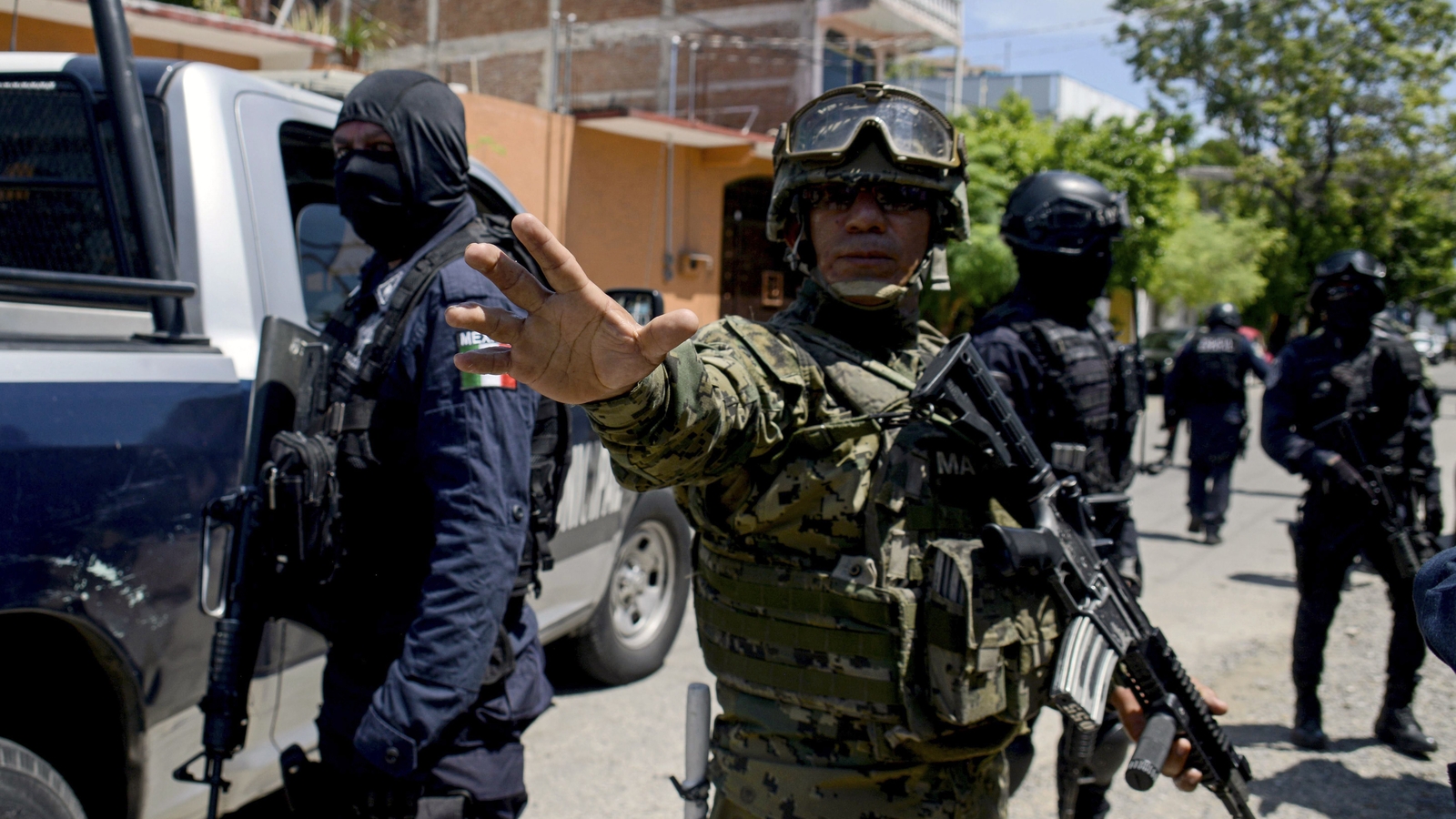 Mexican military takes over Acapulco police force