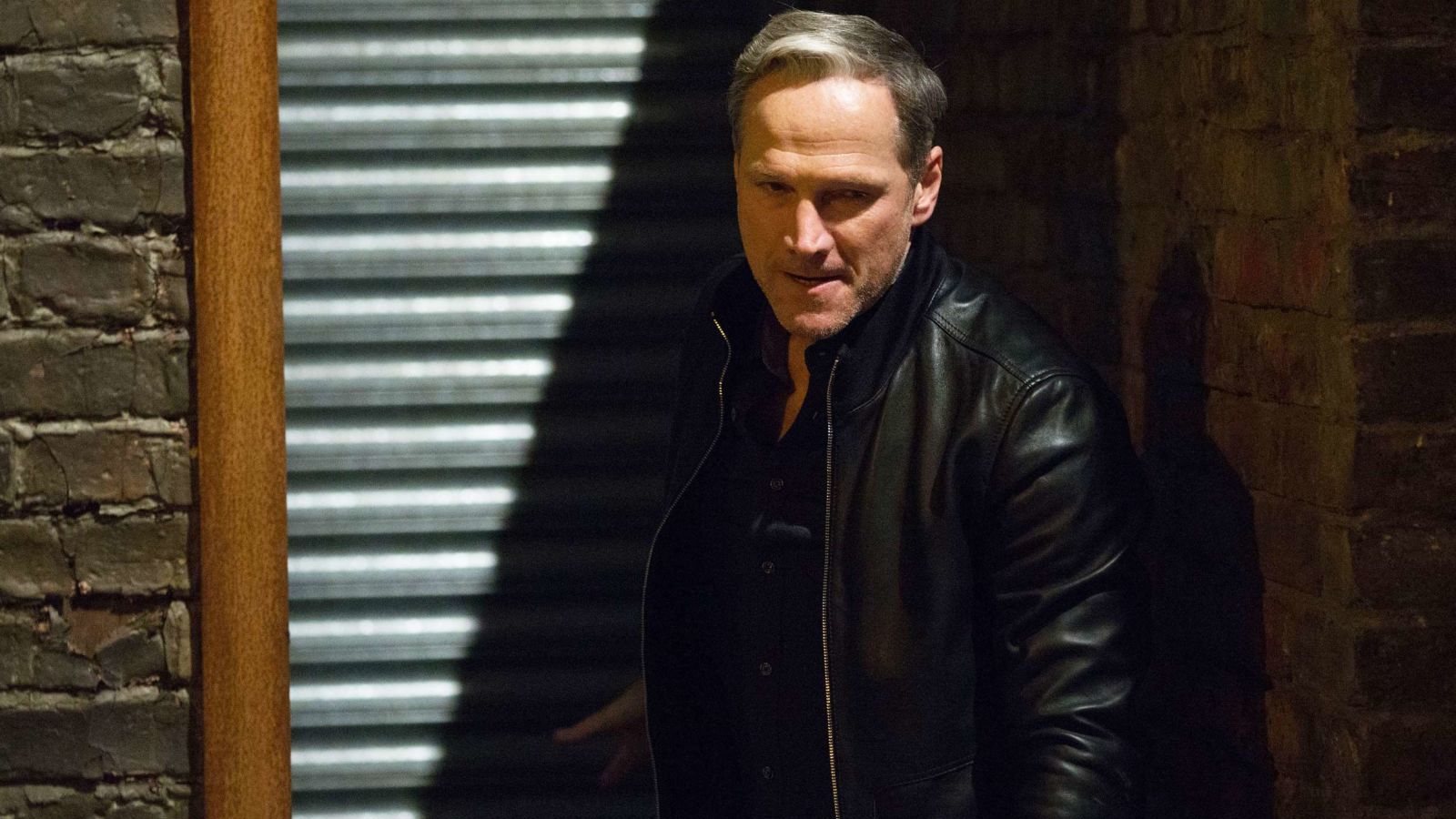 EastEnders' Ray in a panic when Jeff arrives in Walford