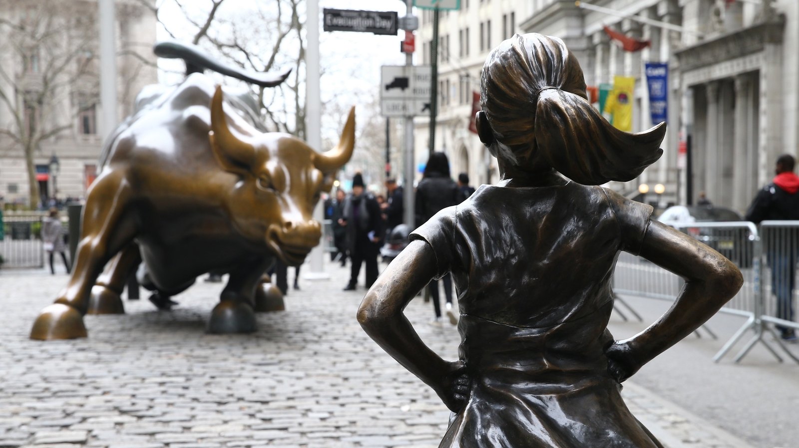 'Fearless Girl', the now-iconic statue, comes to Dublin