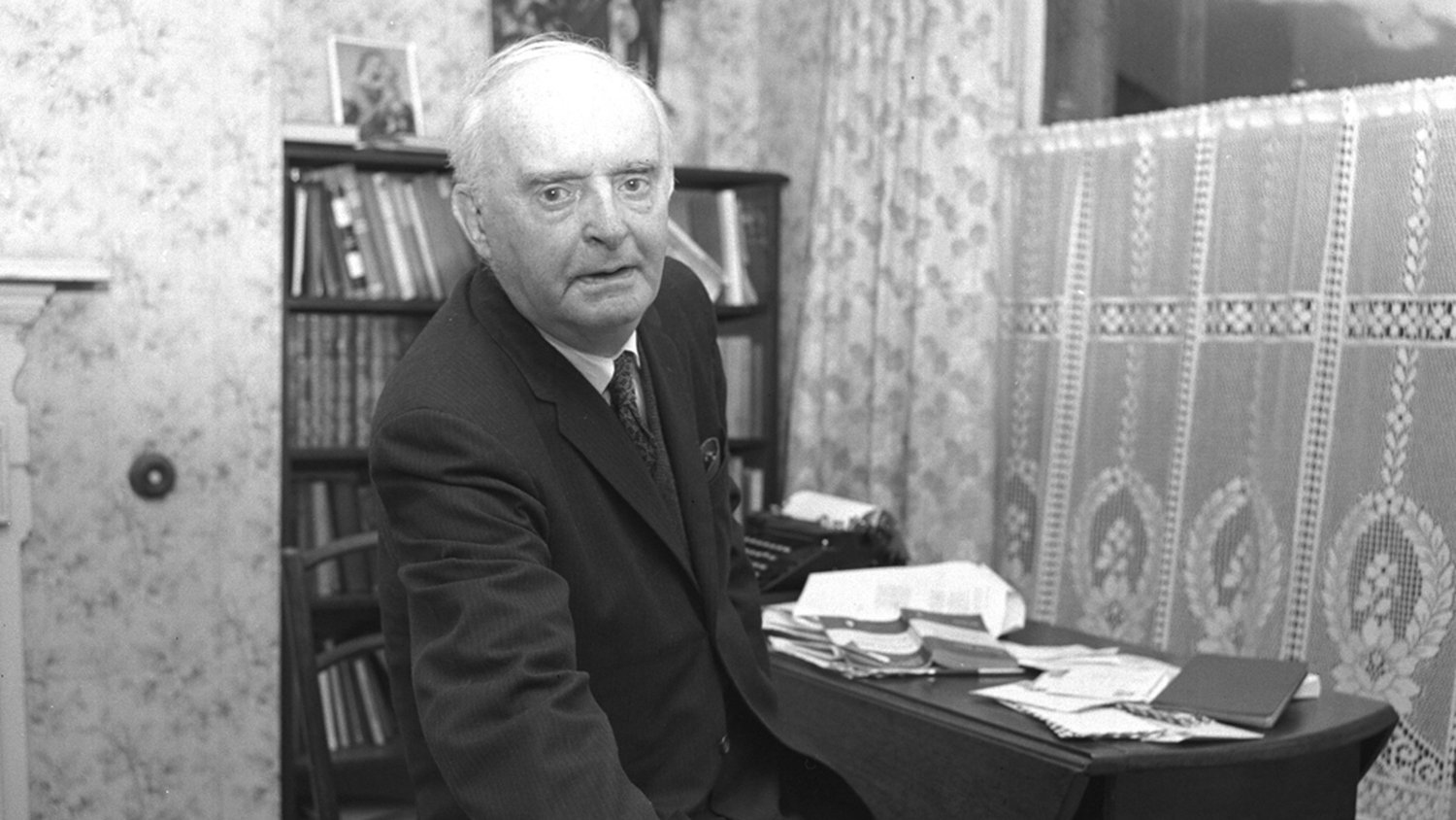 RTÉ Archives | Arts and Culture | Padraic Colum Writer In Profile