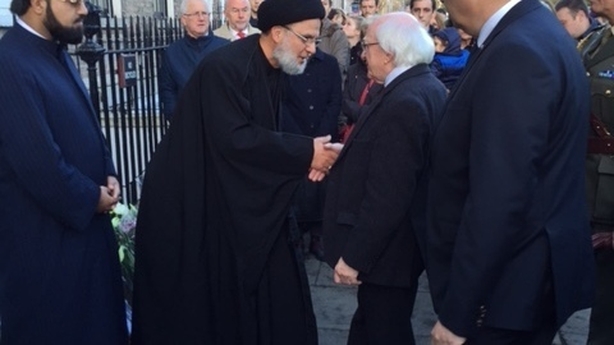 'Cearta daonna á séanadh ag forsaí áirithe '-An tUachtarán