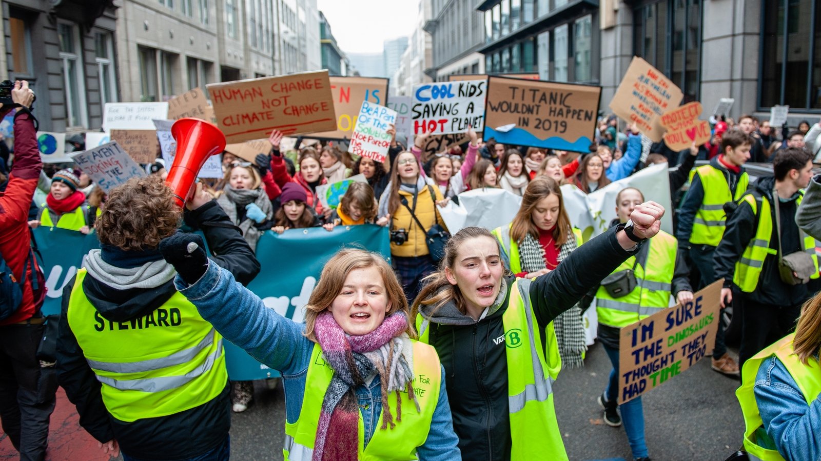 35,000 children protest in Brussels over climate change