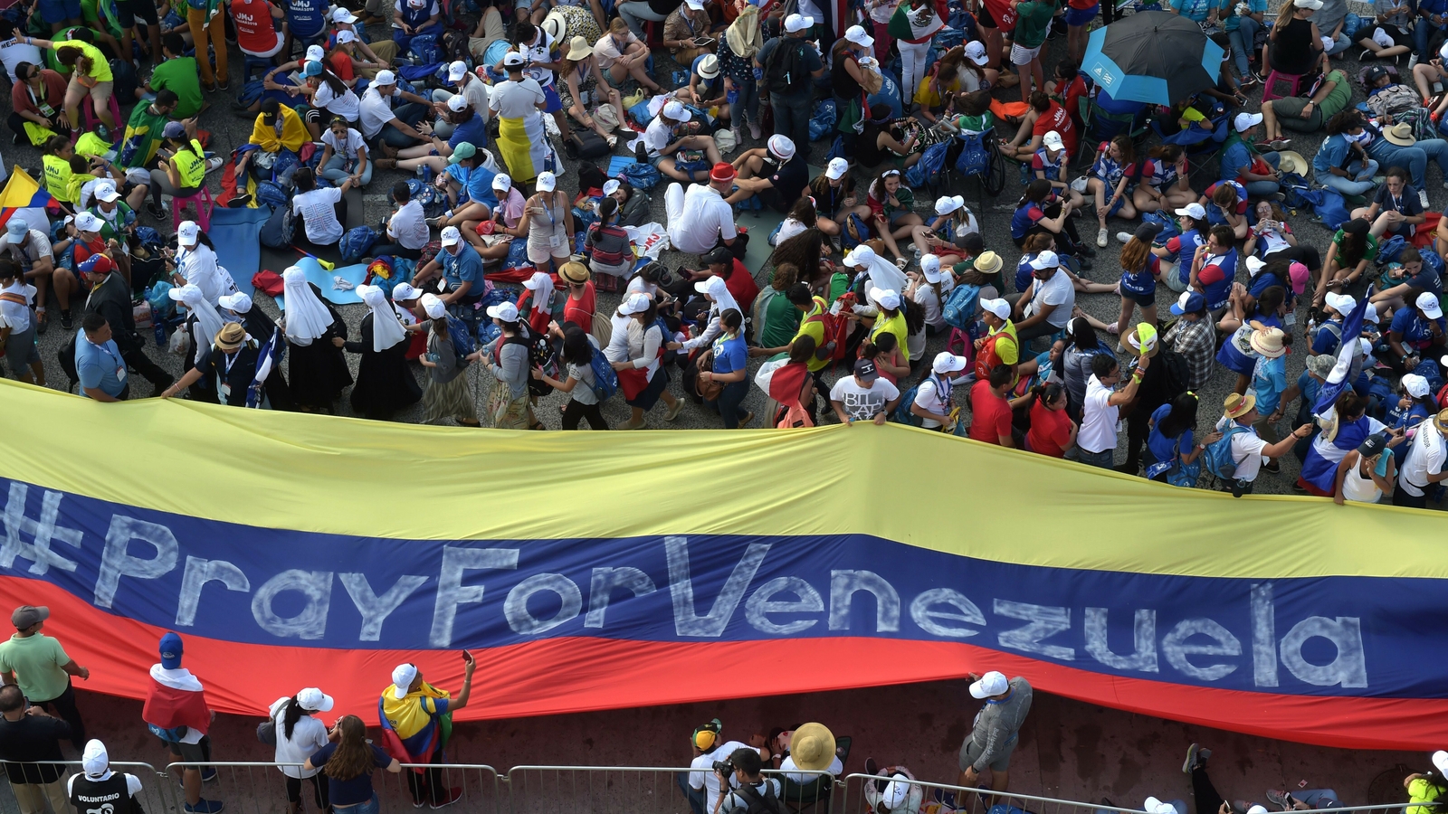 Five foreign journalists detained in Venezuela