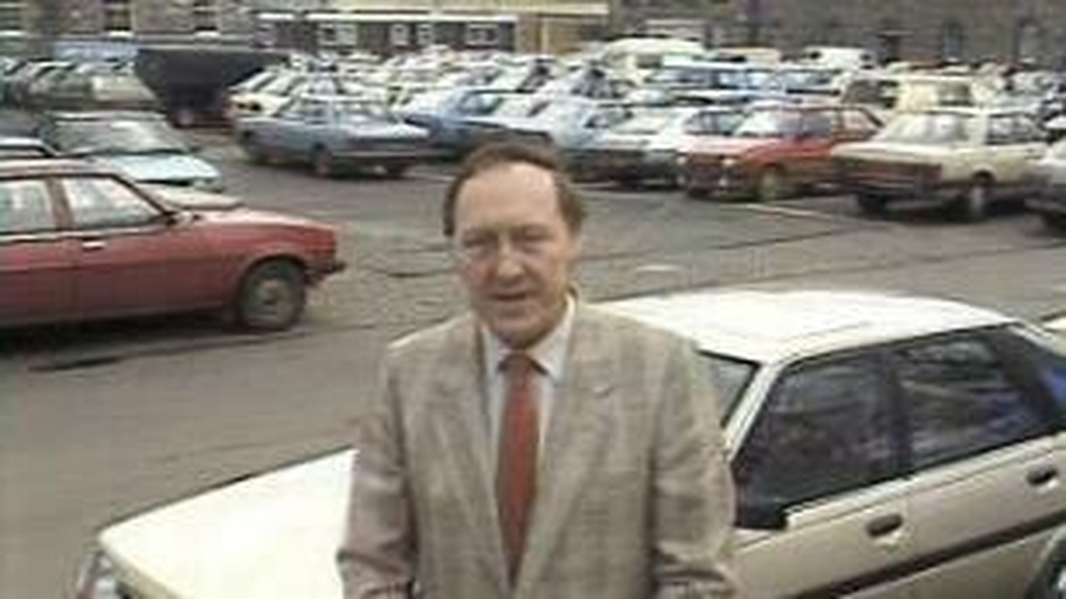 RTÉ Archives | Collections | Garda Forensic Laboratory Row