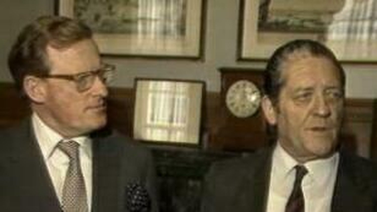 RTÉ Archives | Collections | Lenihan Meets King In London