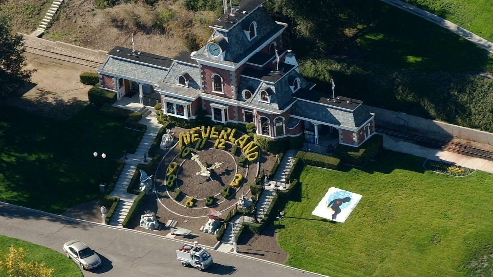 Michael Jackson's Neverland on market at steep discount