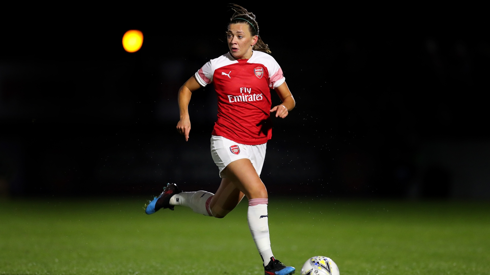 McCabe on target as Gunners close gap on City