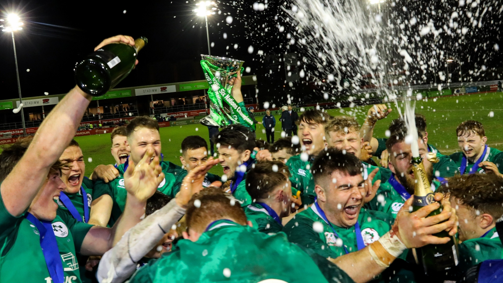 Ireland fight back to seal Grand Slam
