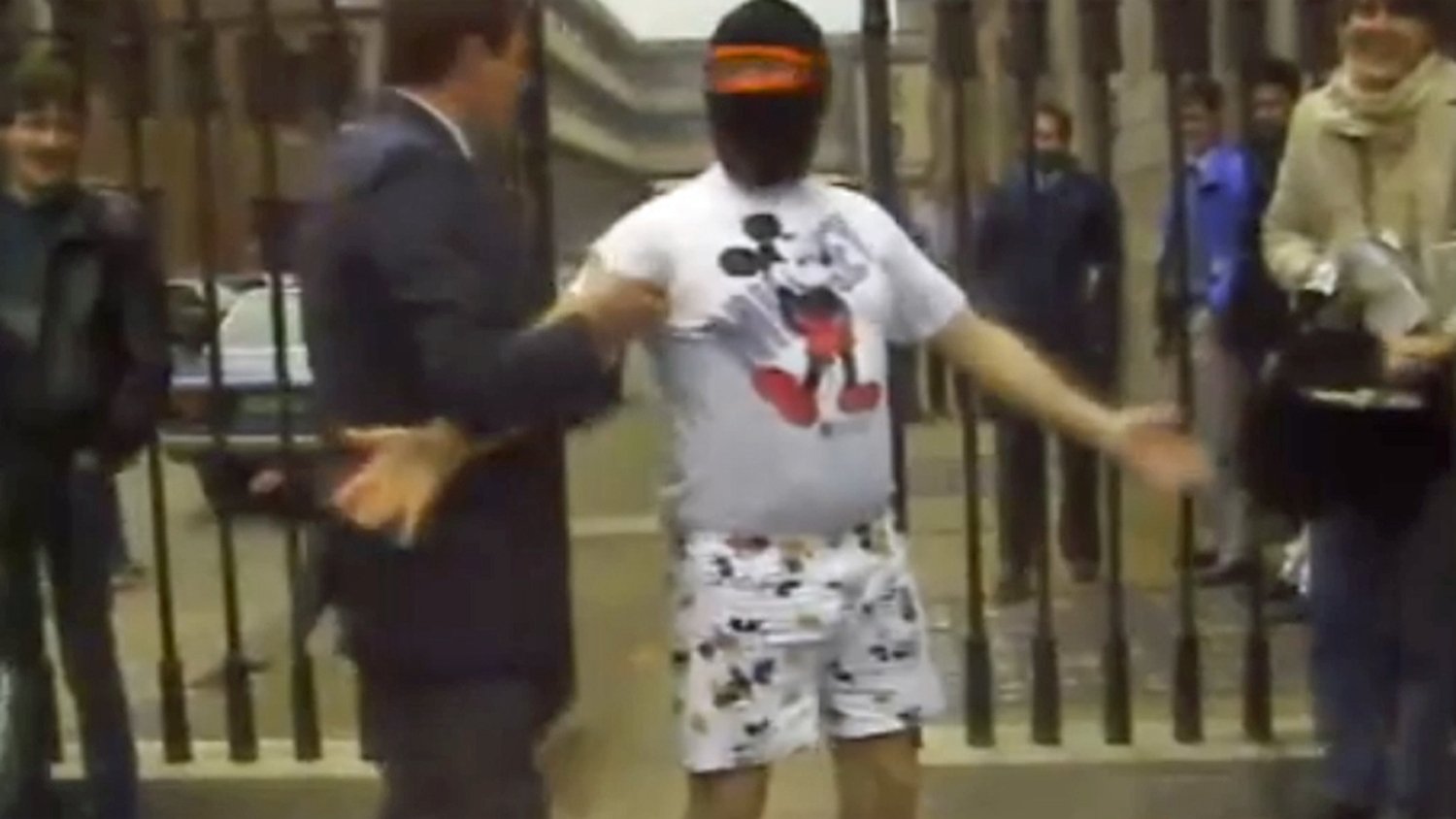 RTÉ Archives | Society | Martin Cahill Strips For Media