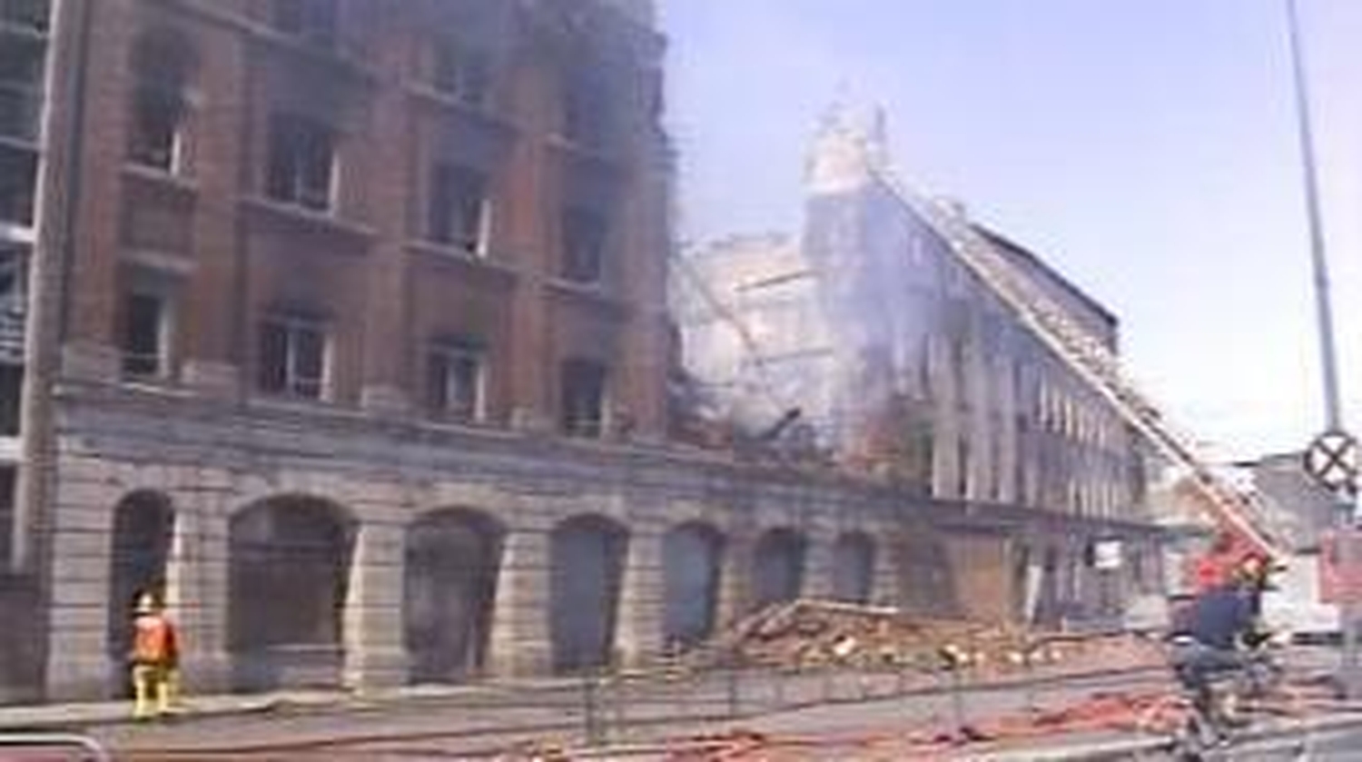 RTÉ Archives | Collections | Old Jacobs Factory Fire