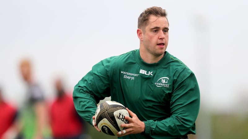 Connacht hand Dean debut at out-half against Munster