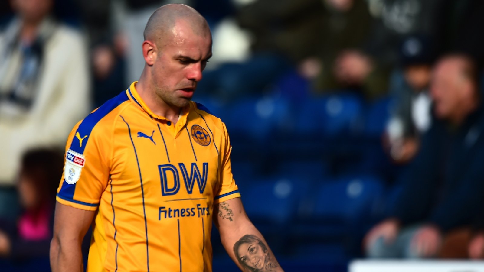 Ireland midfielder Darron Gibson released by Wigan