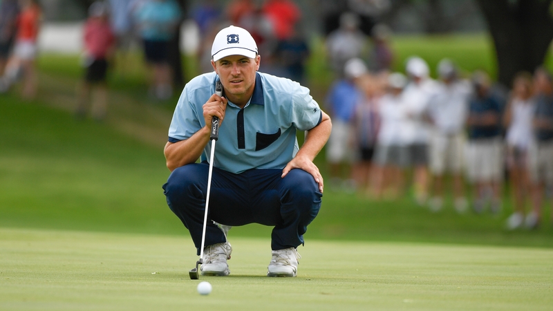 Spieth's hot putter puts him in contention in Texas