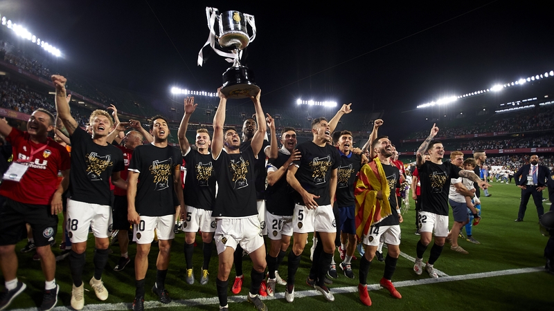 Valencia edge past Barca to land Copa del Rey