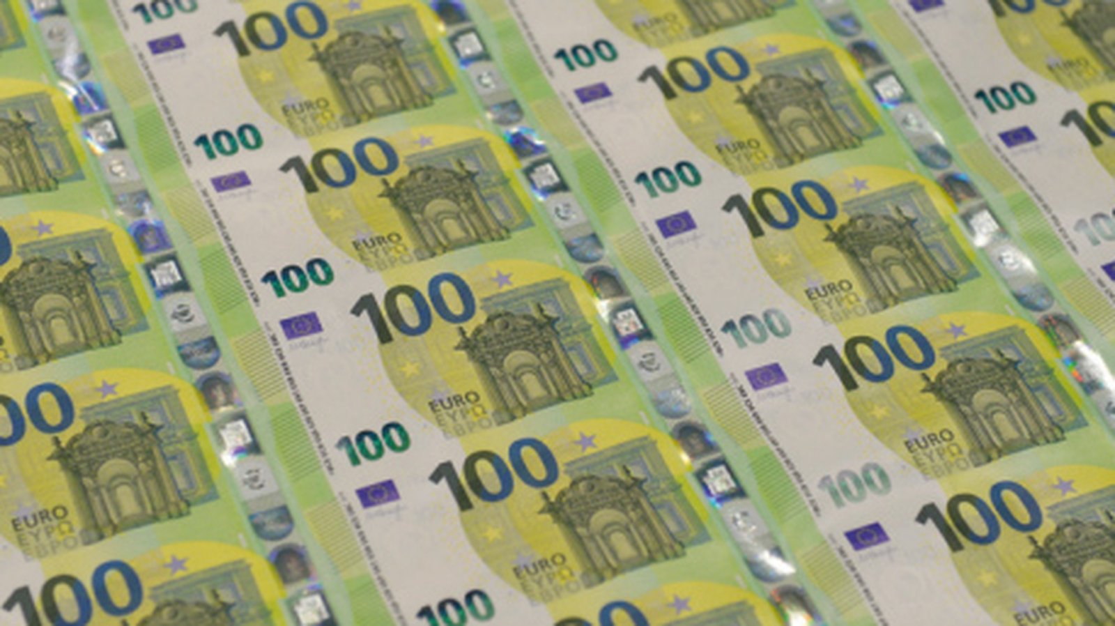 New €100 and €200 banknotes in circulation from today