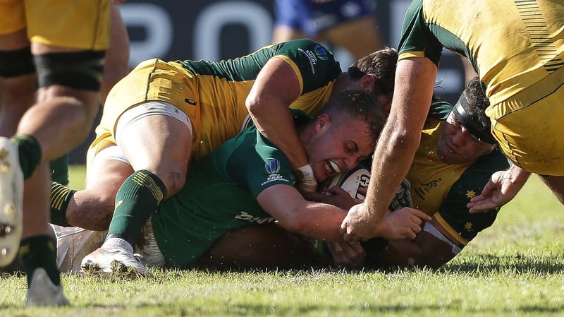 Second-half blitz sees Australia past 14-man Ireland