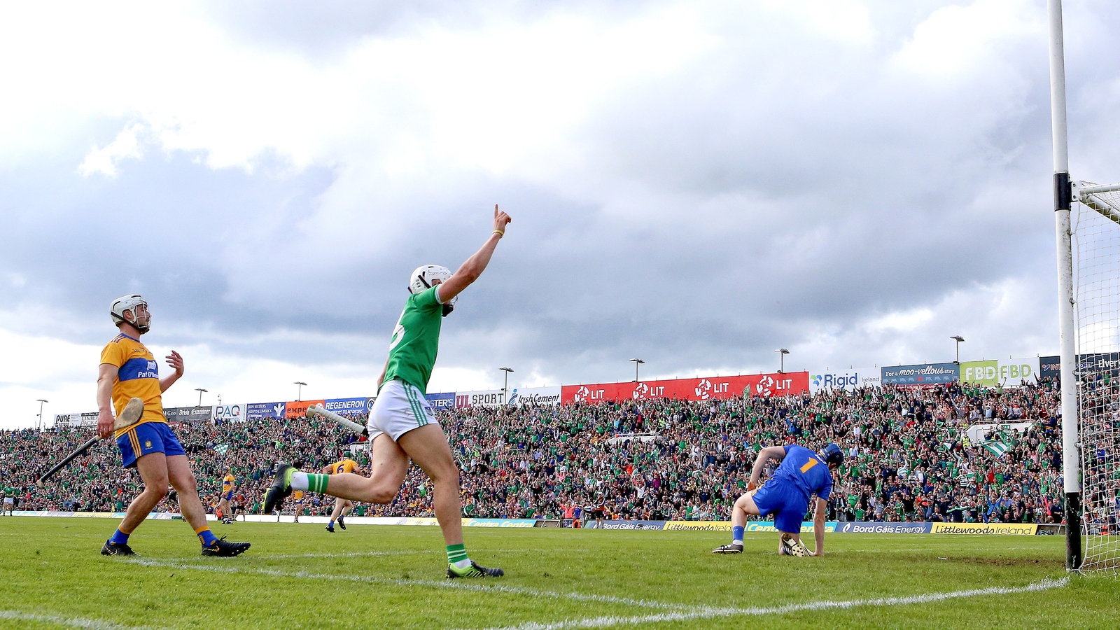 Limerick crush Clare to all but seal knock-out spot