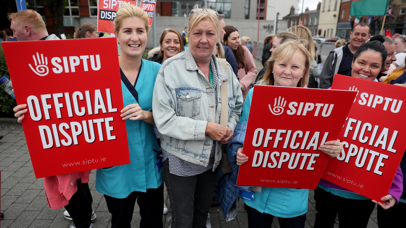 Minister welcomes SIPTU decision to resume talks