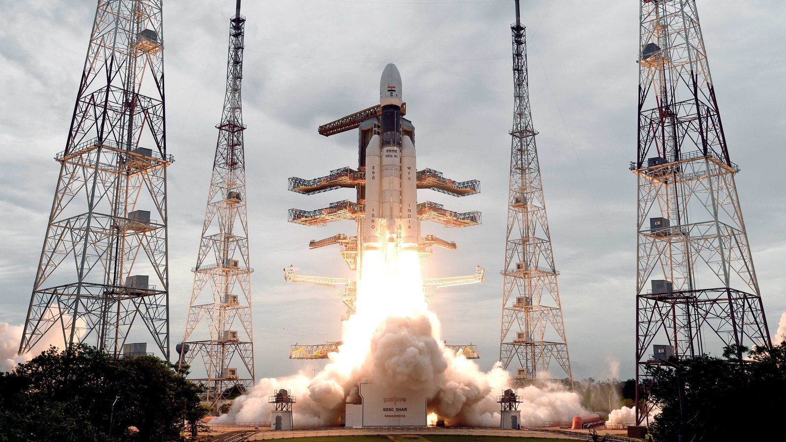 India launches historic bid to put spacecraft on Moon