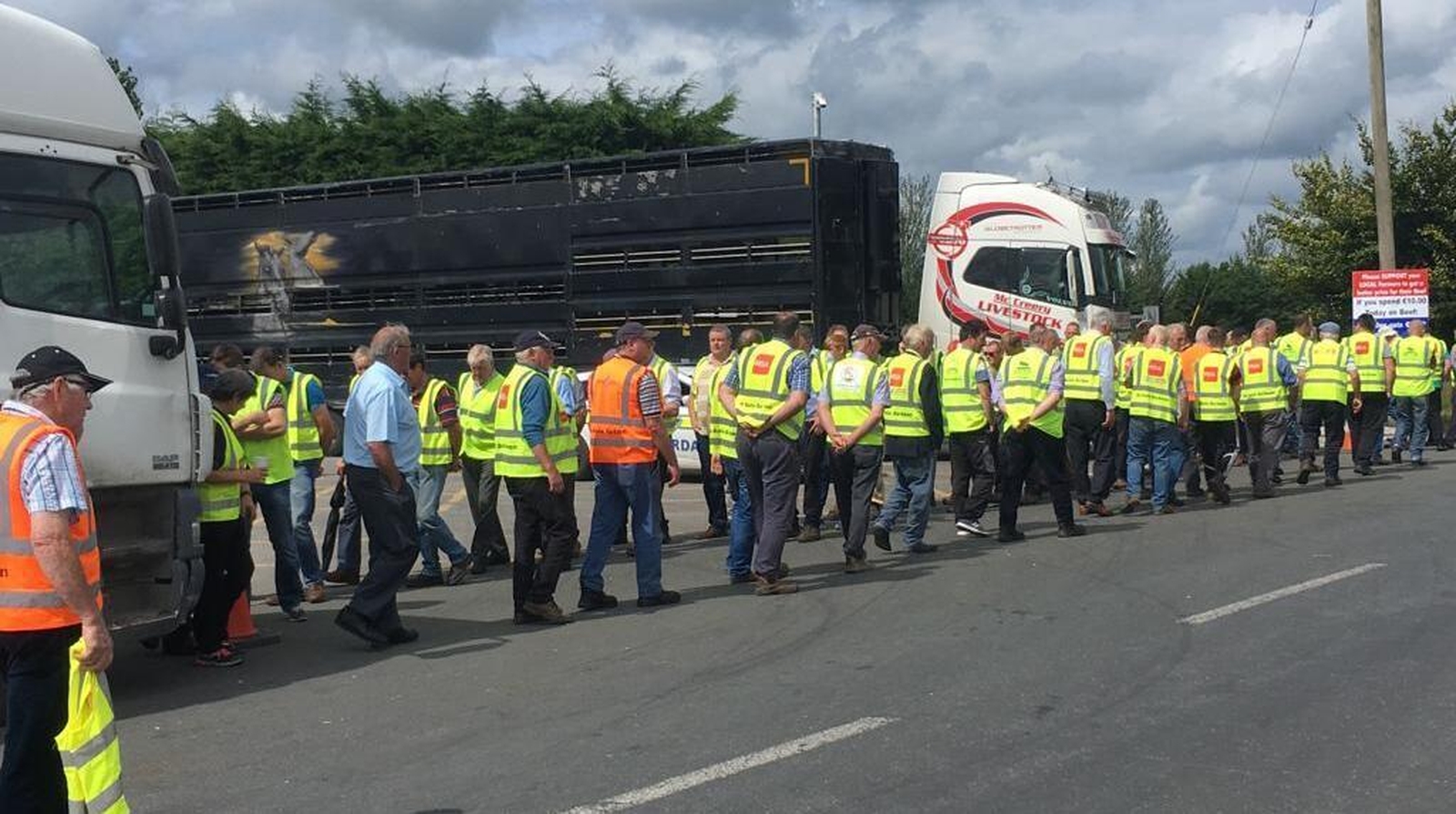 Beef protesters to enter talks with meat industry