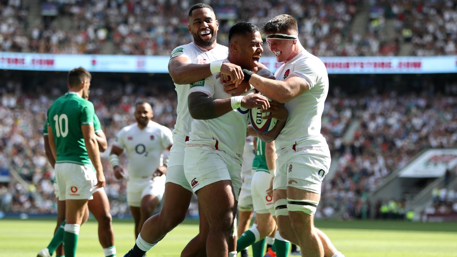 Recap: England run riot over Ireland
