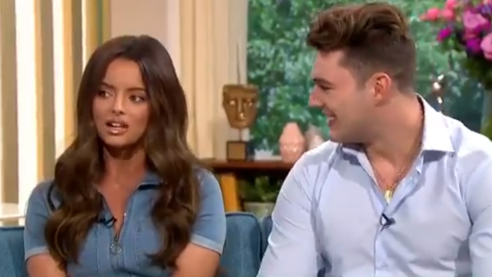 Love Island's Maura and Curtis keep fans in suspense