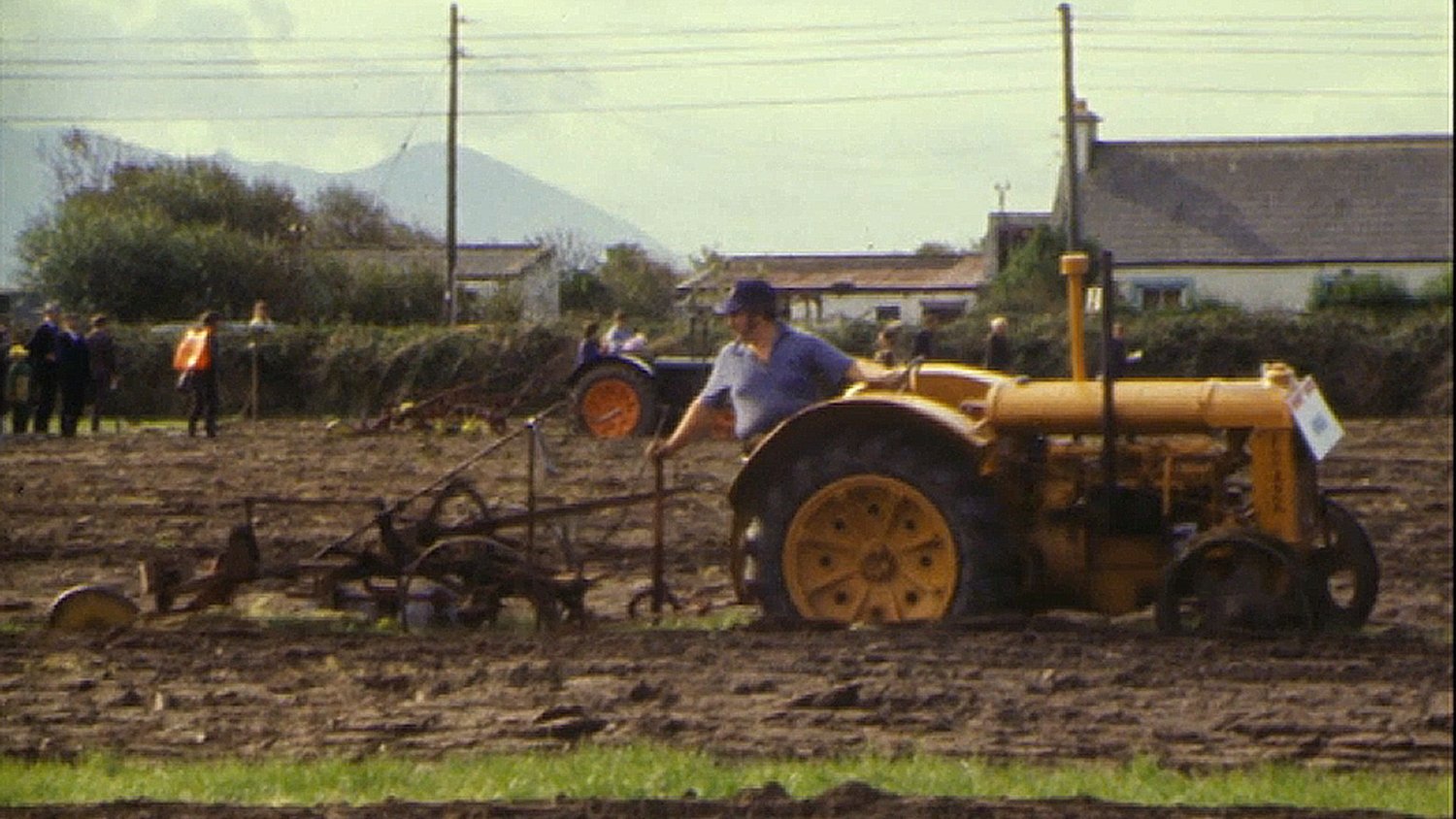 RTÉ Archives | Environment | Vintage Tractors Plough On