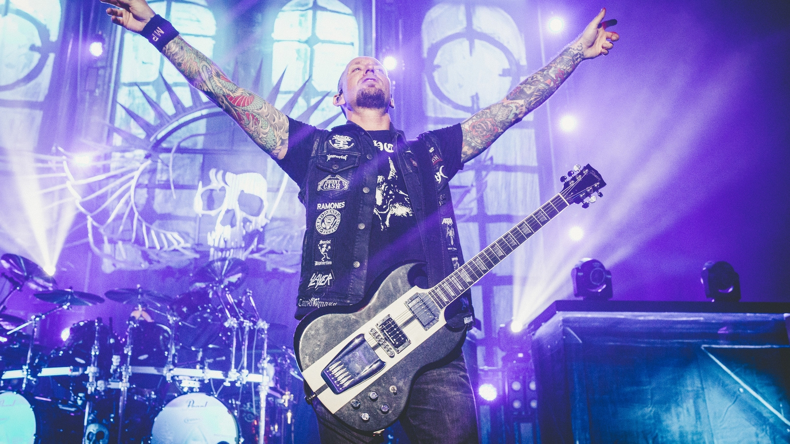 Danish Rockers walk off Belfast stage during first song