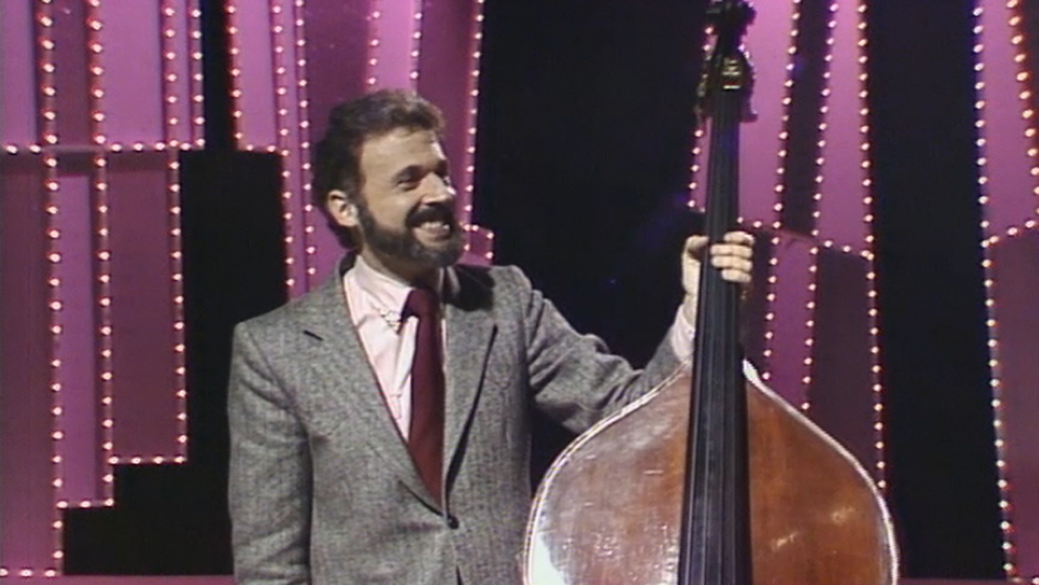 RTÉ Archives | Arts and Culture | Gary Karr Double Bass Virtuoso