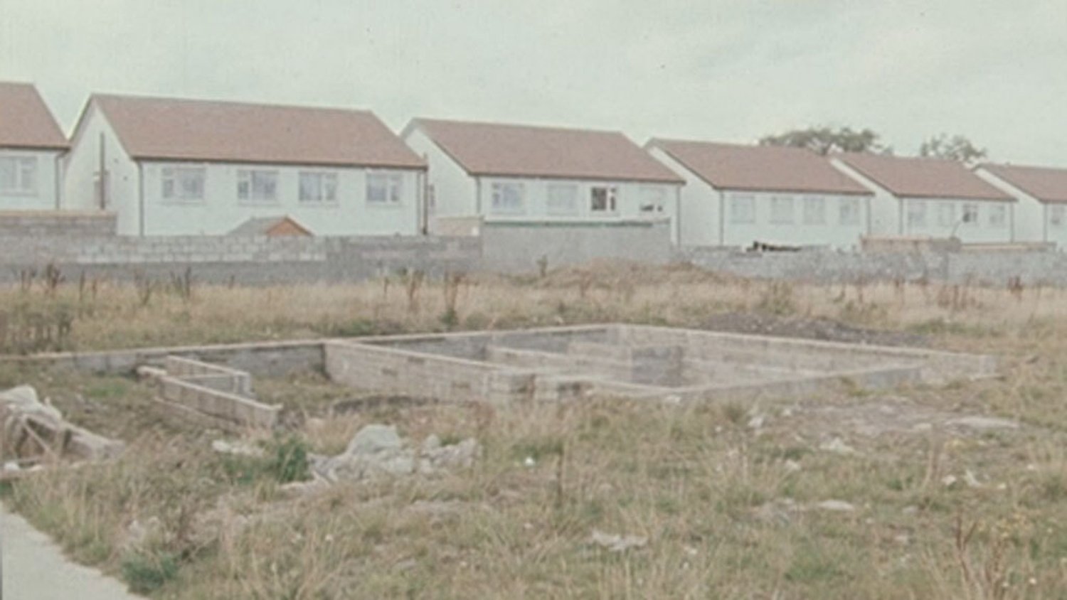 RTÉ Archives | Environment | Unfinished Housing Estates