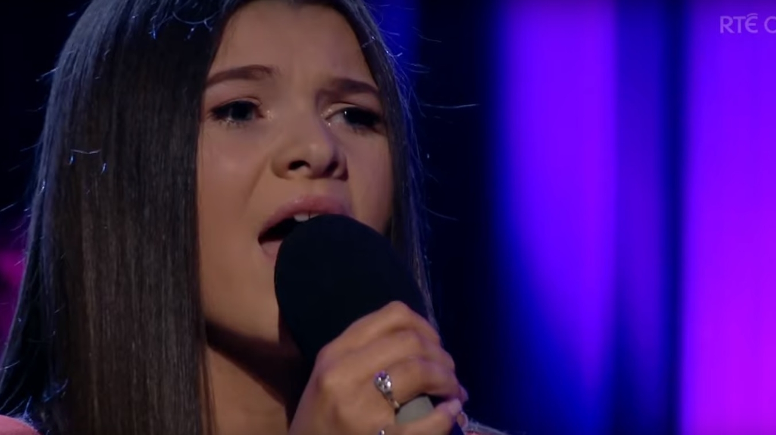 Rachel Coyne performs live on The Late Late Show