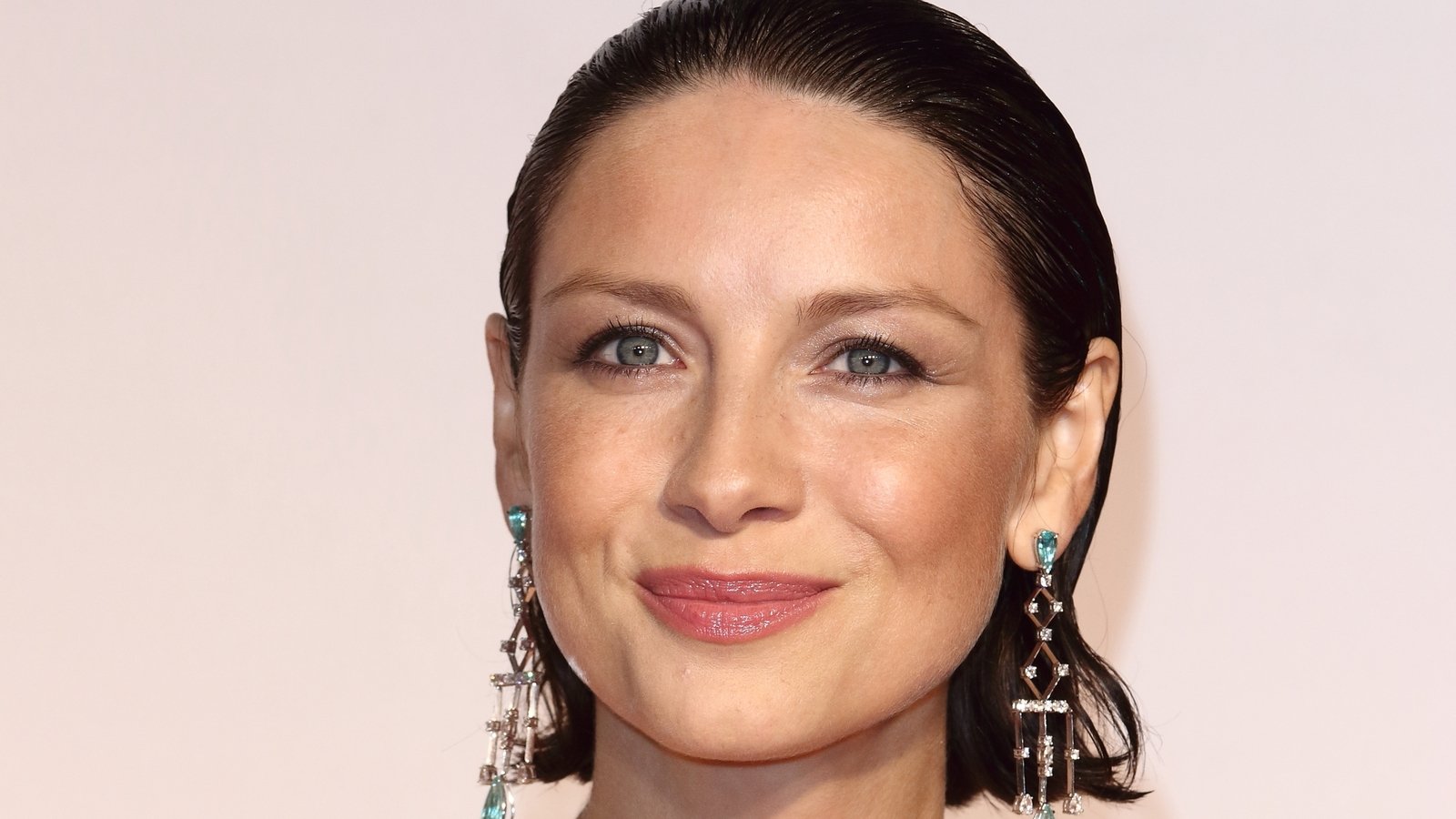 Balfe thanks fans for Outlander People's Choice Award