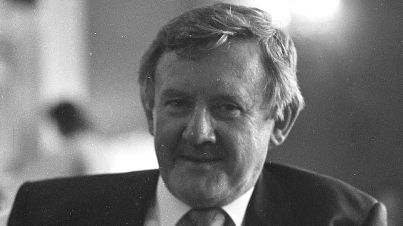 Actor and comedian Niall Tóibín dies, aged 89