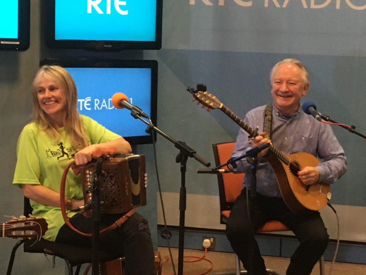 Live Music With Sharon Shannon, Donal Lunny And Band | Today with Sean ...