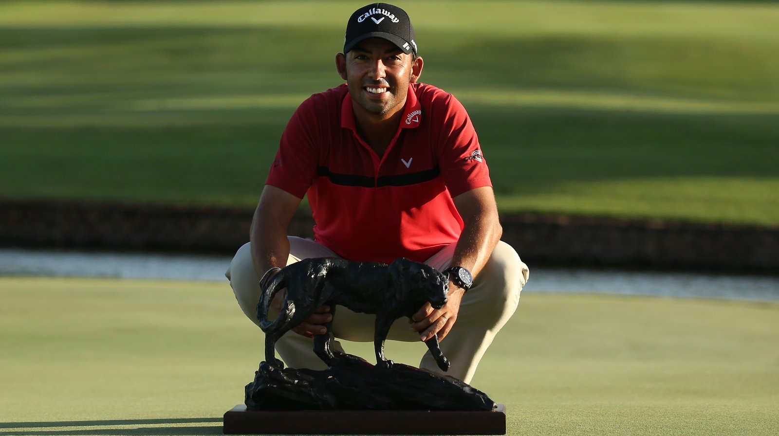 Larrazabal holds nerve on the 18th to claim victory