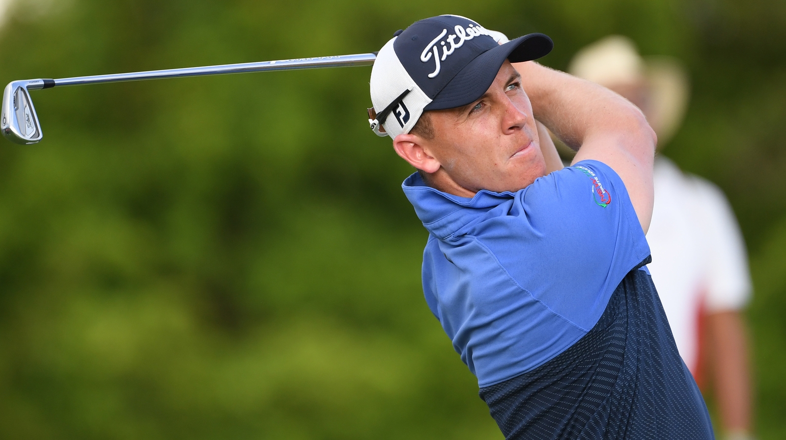 Grant Forrest stays with the pace-setters in Mauritius