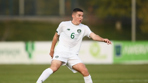 Rising Irish star Coventry agrees new West Ham contract