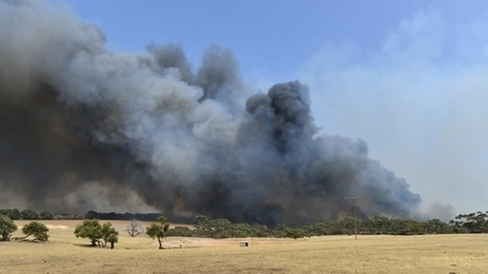 New bushfire warnings, evacuation notices in Australia