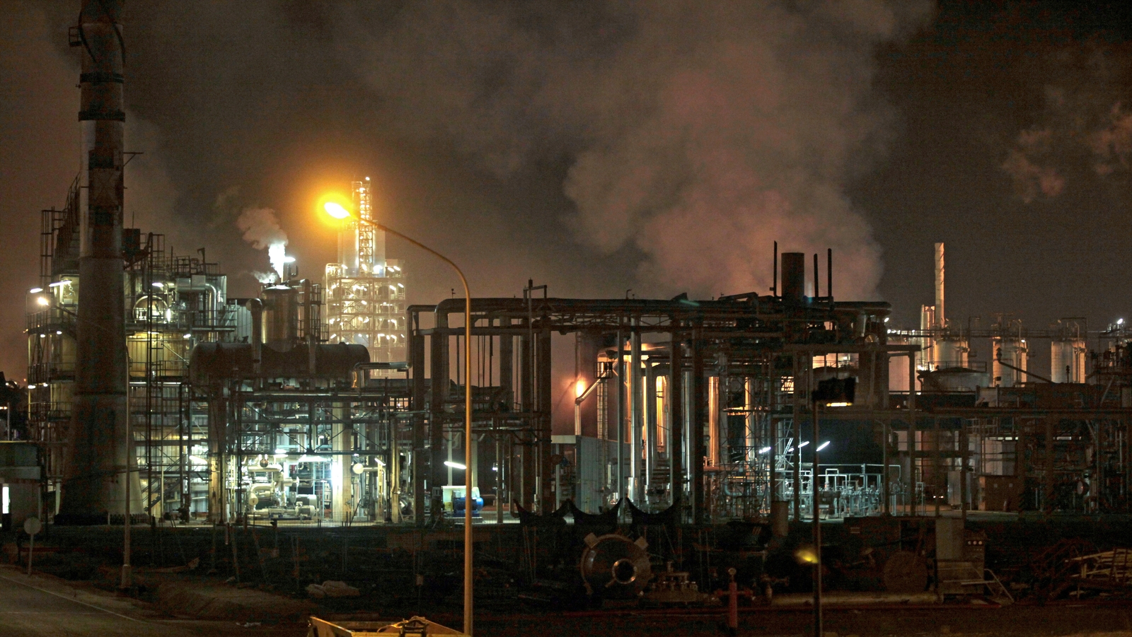 Two dead in explosion at Spanish chemical plant